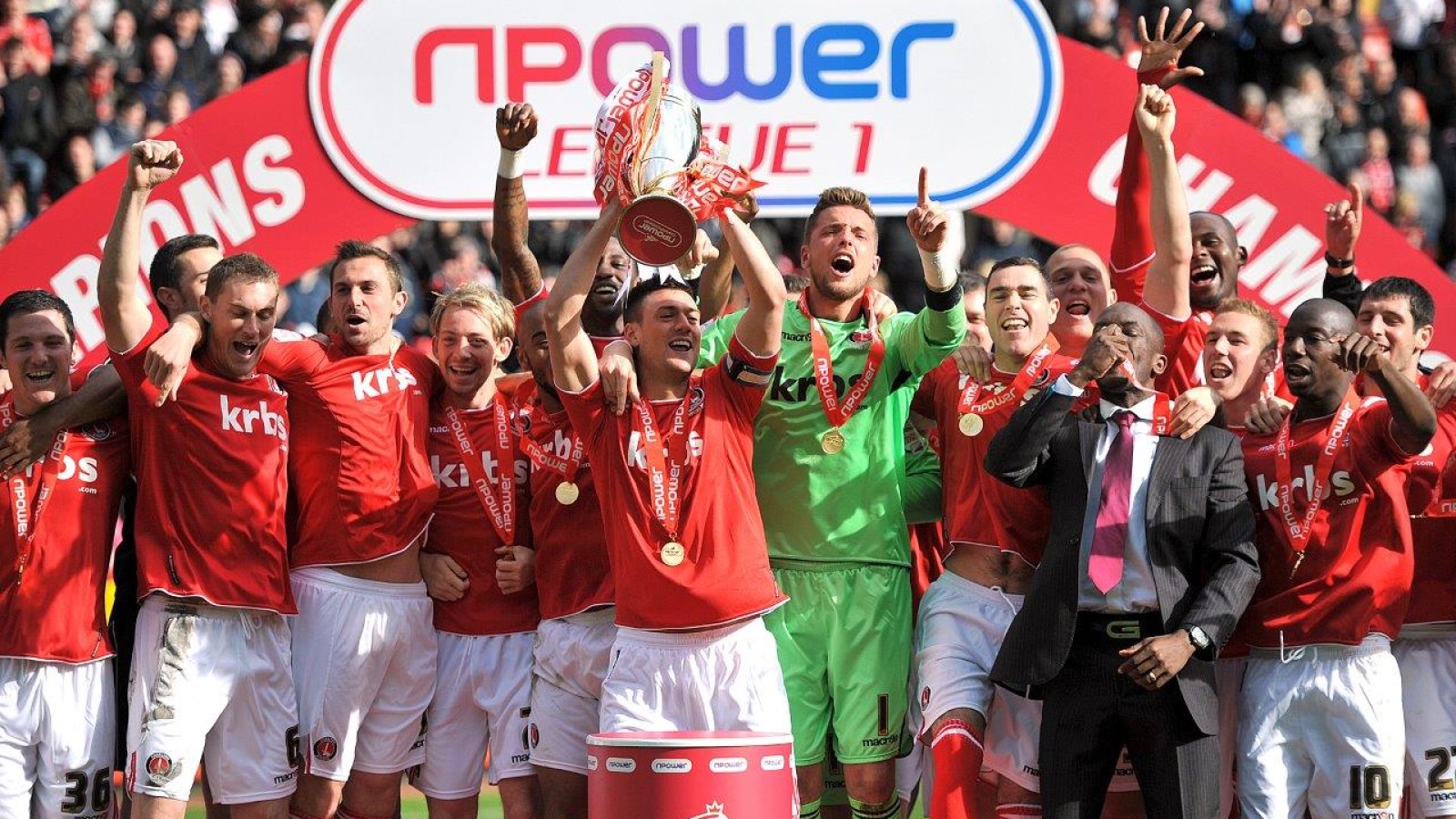 Terrace Memoirs - Heather McKinlay talks about supporting Charlton - CAST